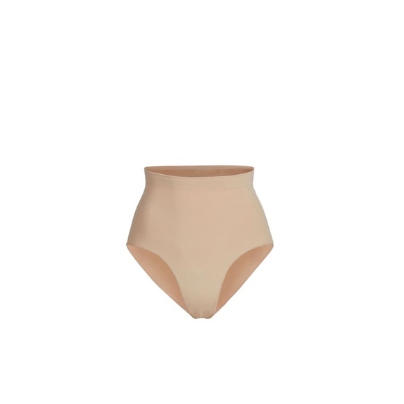 SKIMS | Intimates & Sleepwear | Skims Clay Sculpting Mid Waist Brief Sz ...